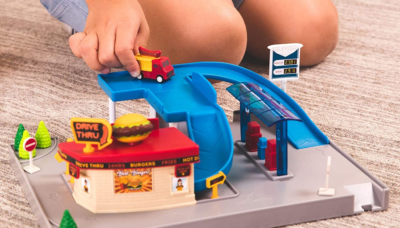 Driven Pocket Series Dine & Drive Pit Stop Pocket Playset - Toys 4 You