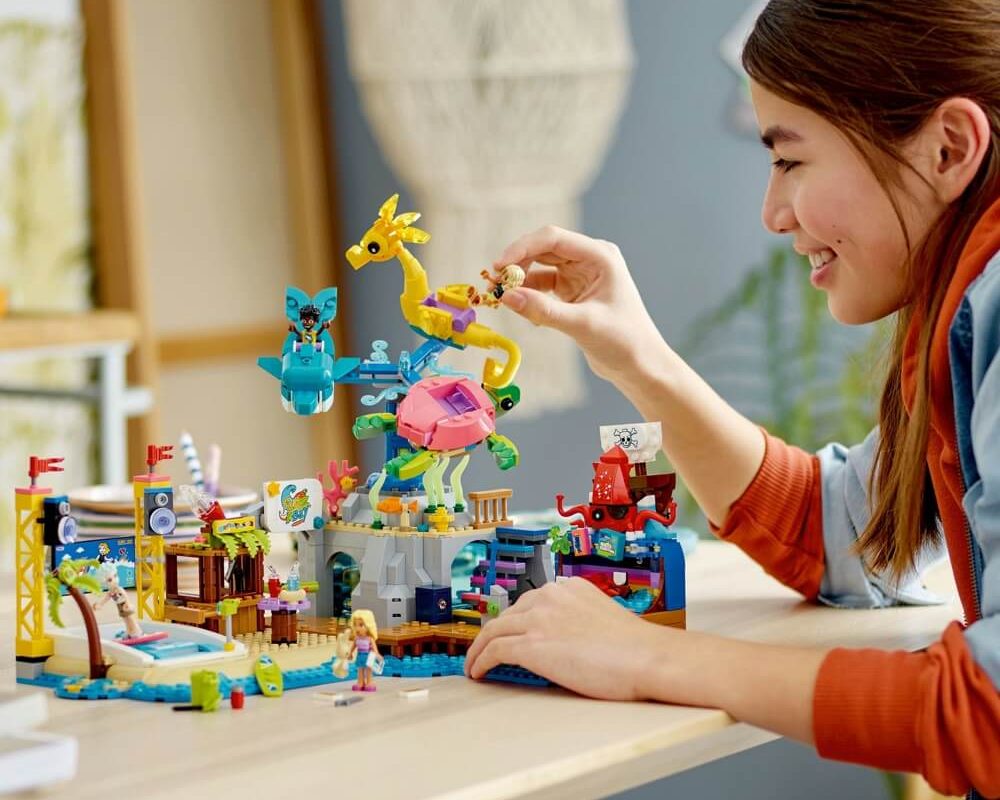 LEGO Friends Beach Amusement Park (1348 Pieces) - Toys 4 You