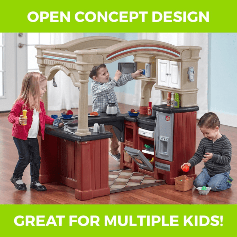 Step2 - Grand Walk-In Kitchen - Toys 4 You